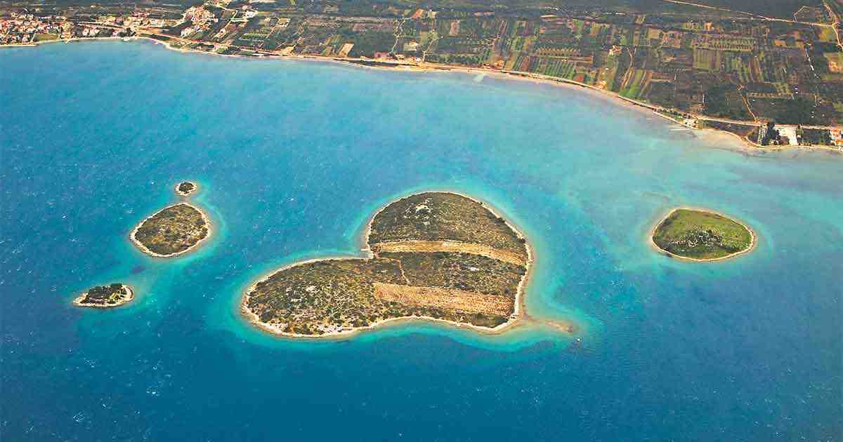 Building Islands of Sanity. by Kari Cardinale